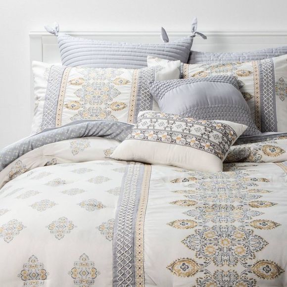 Threshold | Bedding | Queen 8pc Mattox Medallion Comforter Set ...